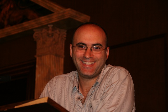 Biography of Cantor / Composer Eyal Bitton